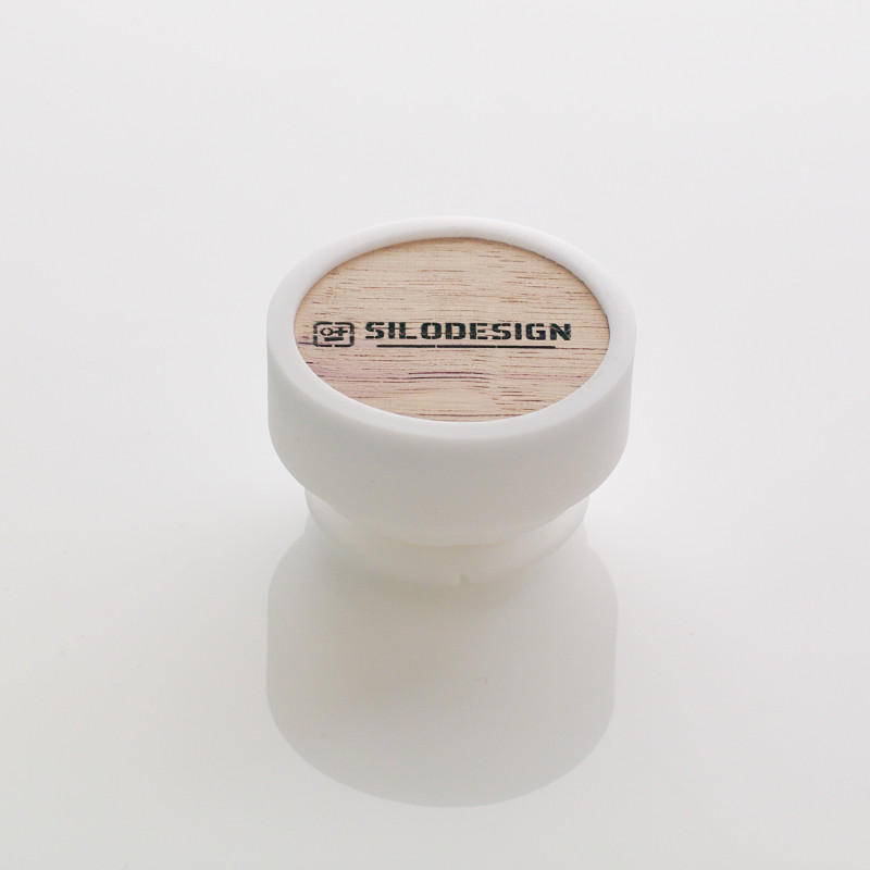 White stopper with Oak wood insert